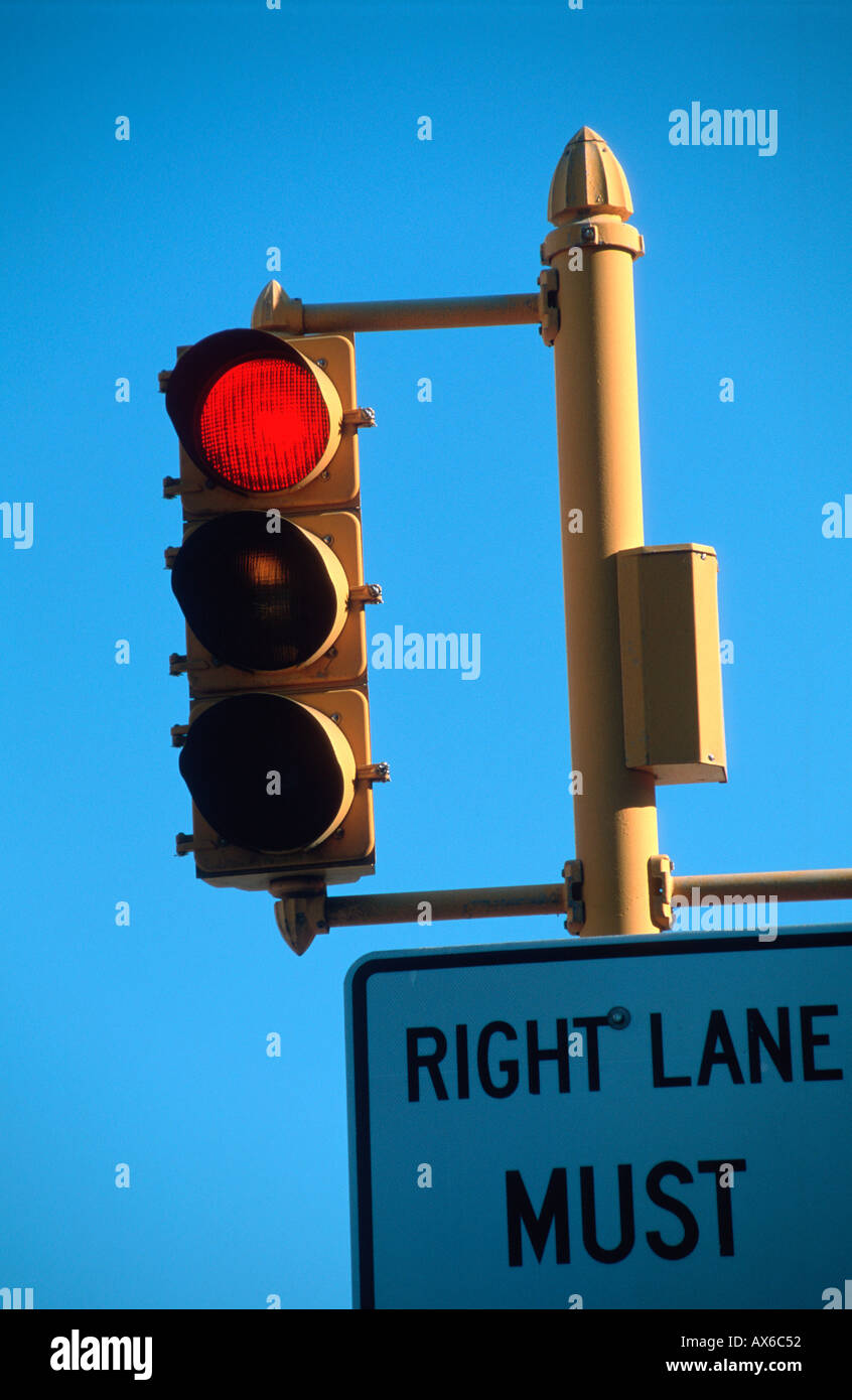 Red traffic light, downtown Milwaukee Wisconsin USA, November 2002 ...