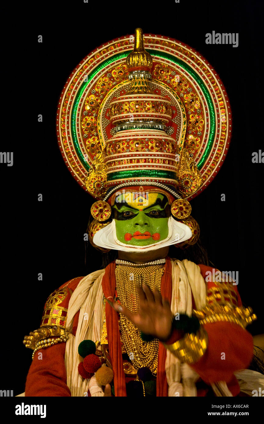 Kathakali Dance Performance in Cochin India Stock Photo - Alamy