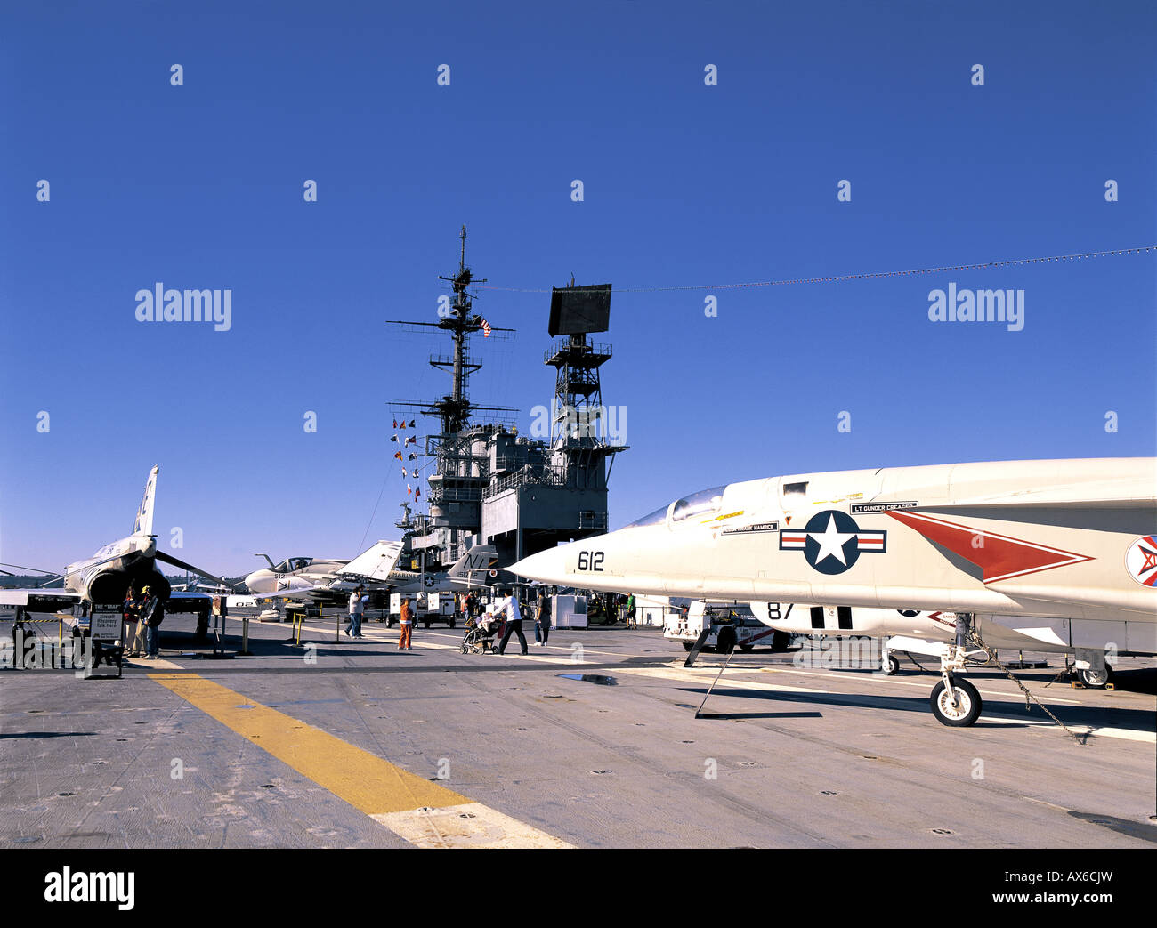 Aircraft carrier deck hi-res stock photography and images - Alamy