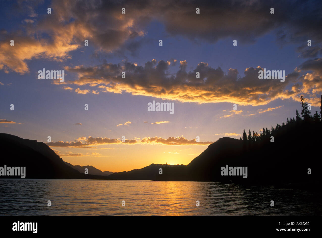 Sunset at Lake Wenatchee State Park, Cascade Mountain Range, Washington ...
