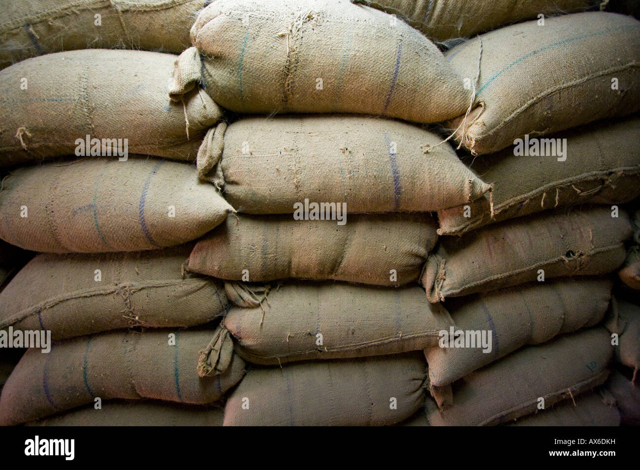 Sacks of grain hi-res stock photography and images - Alamy