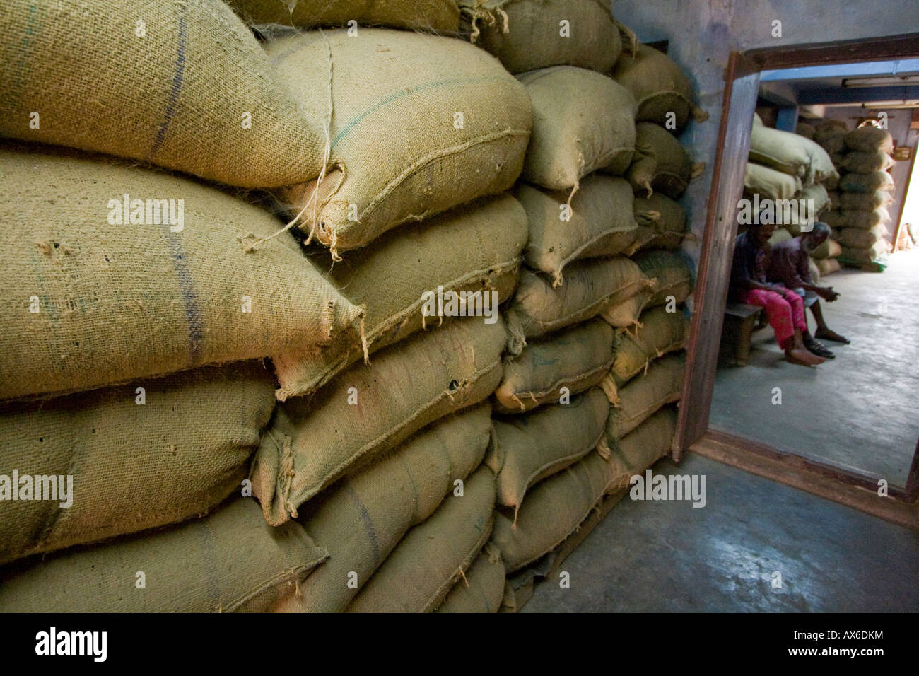 Sacks of grain hi-res stock photography and images - Alamy
