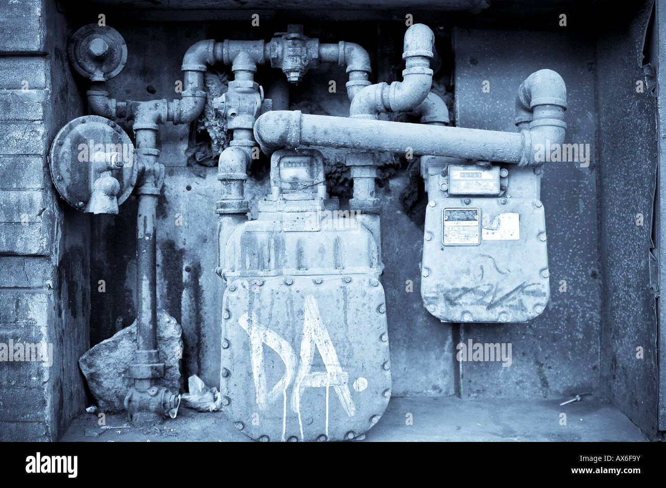 Old gas meter hi-res stock photography and images - Alamy