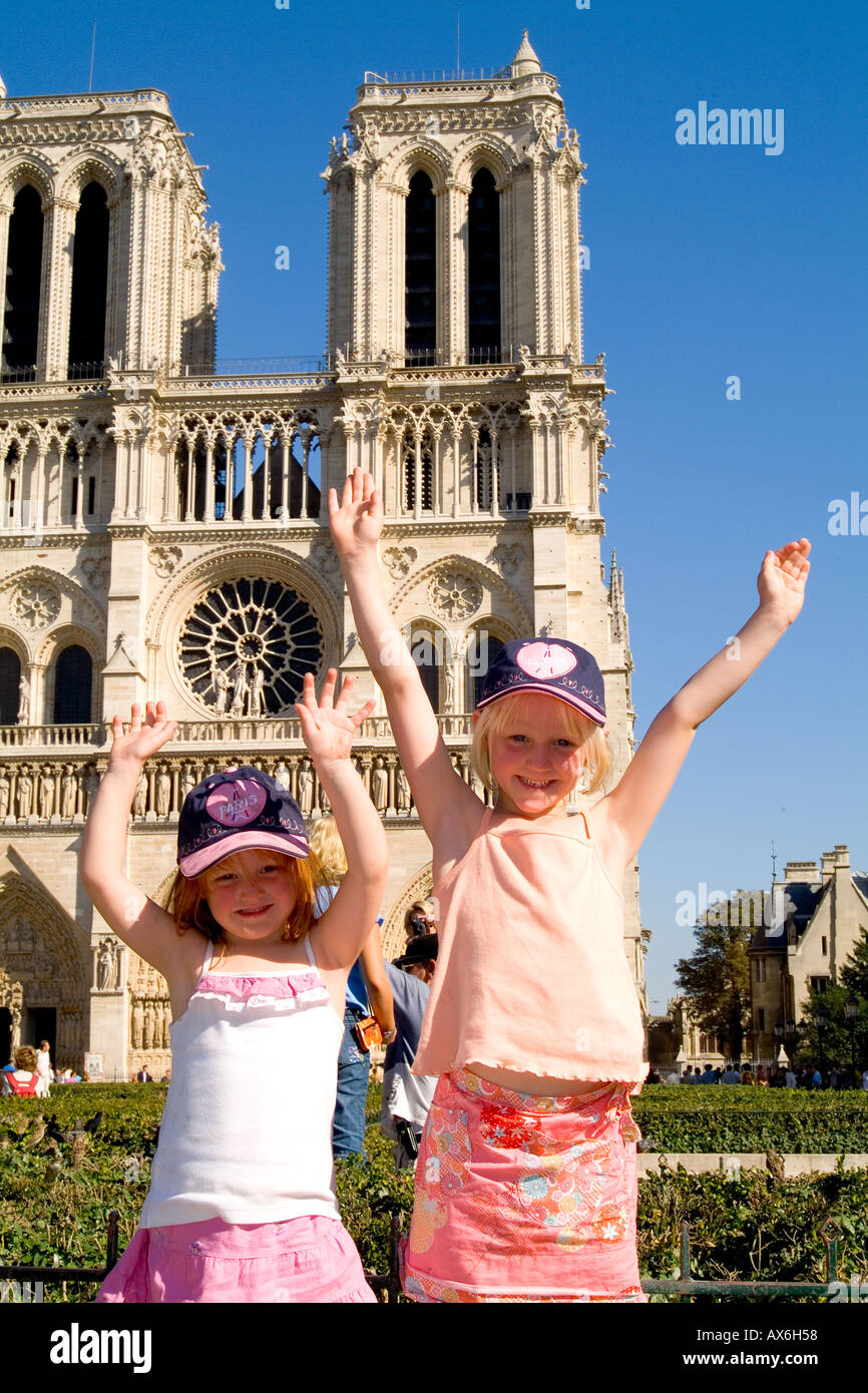 Children paris hi-res stock photography and images - Alamy