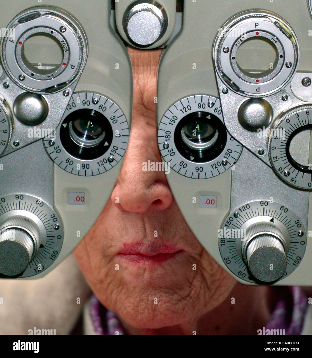 Female patient undergoing eye test Stock Photo - Alamy