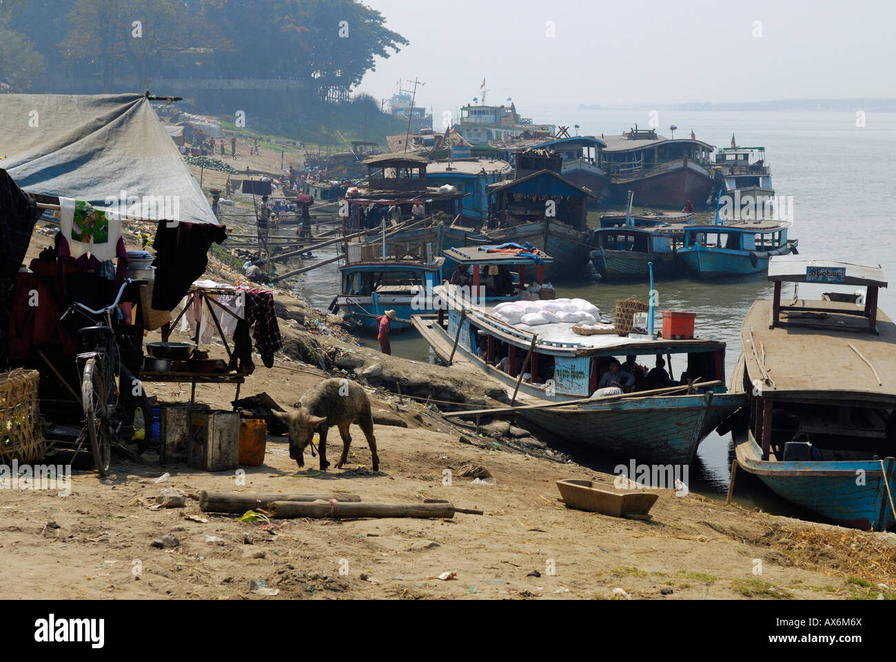 Irrawaddy harbour hi-res stock photography and images - Alamy
