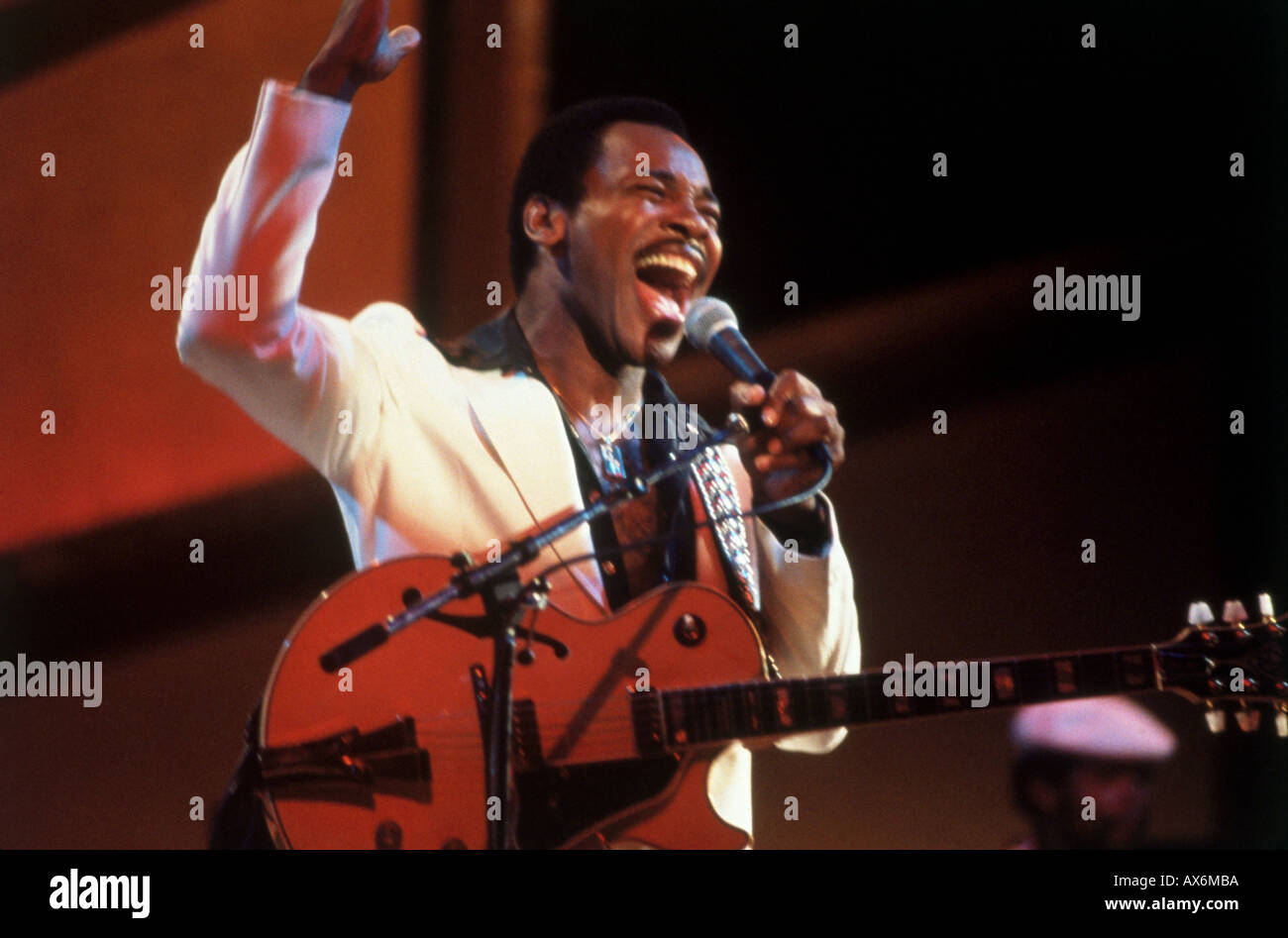 George benson guitar hi-res stock photography and images - Alamy