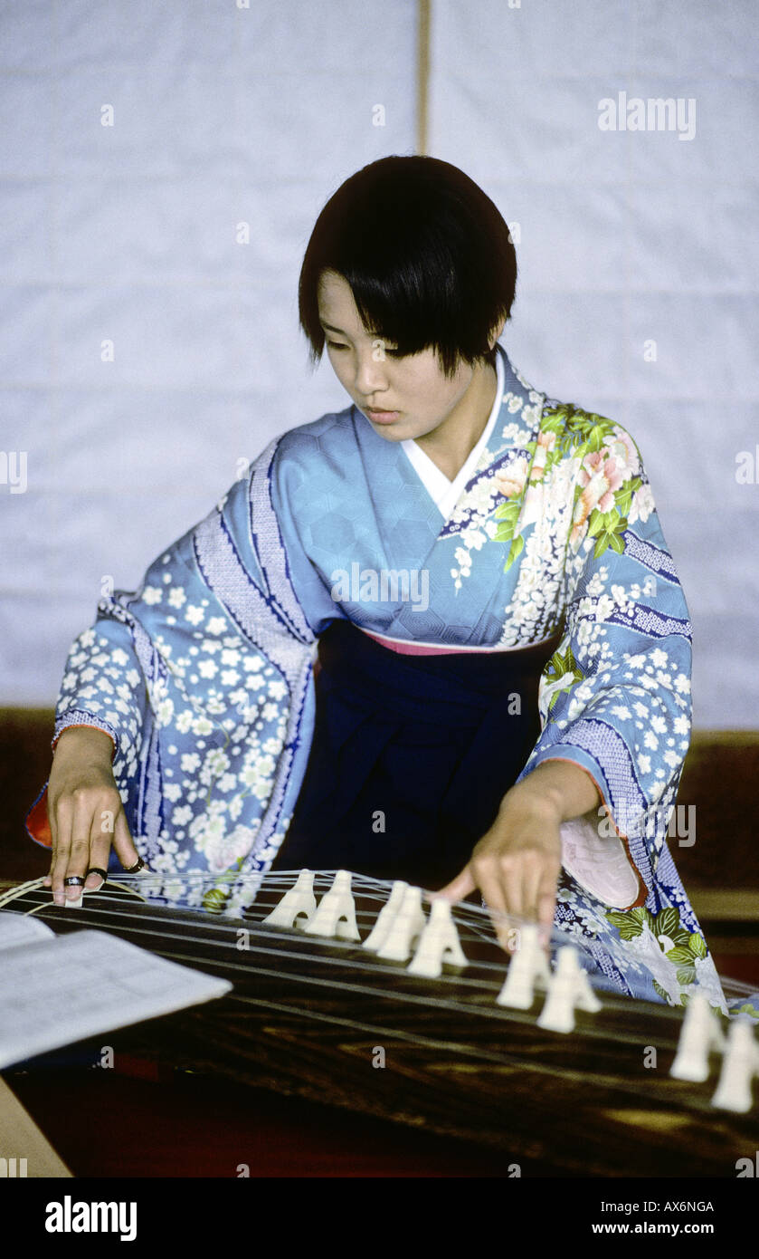 Playing koto hi-res stock photography and images - Alamy