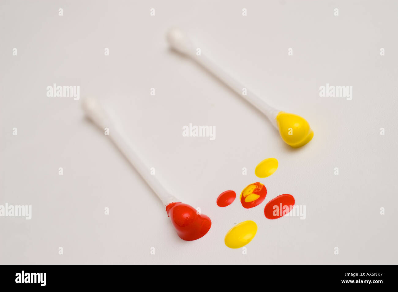 Q tips hi-res stock photography and images - Alamy