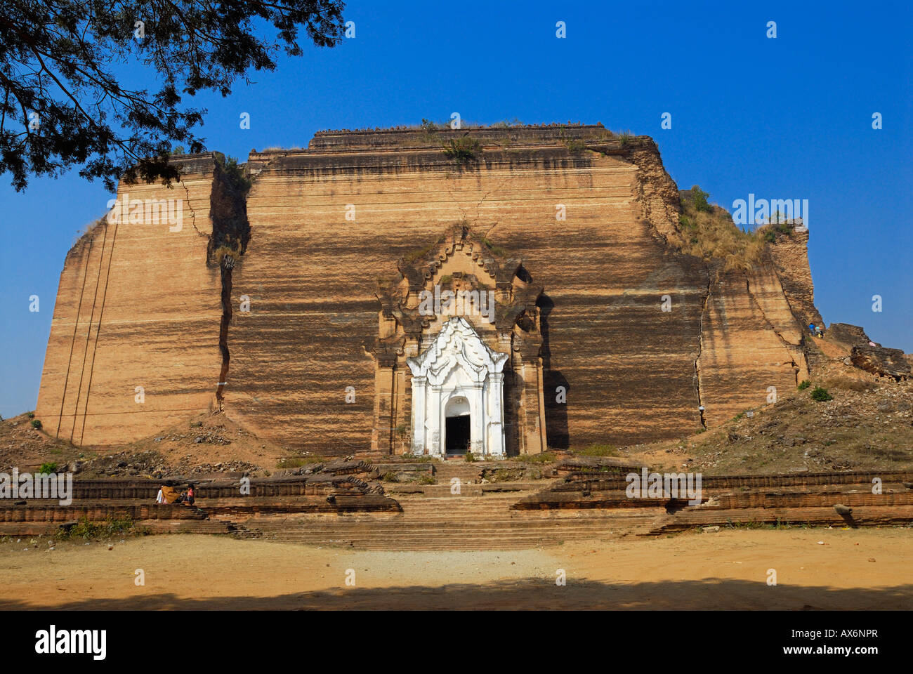 Sagaing division hi-res stock photography and images - Alamy