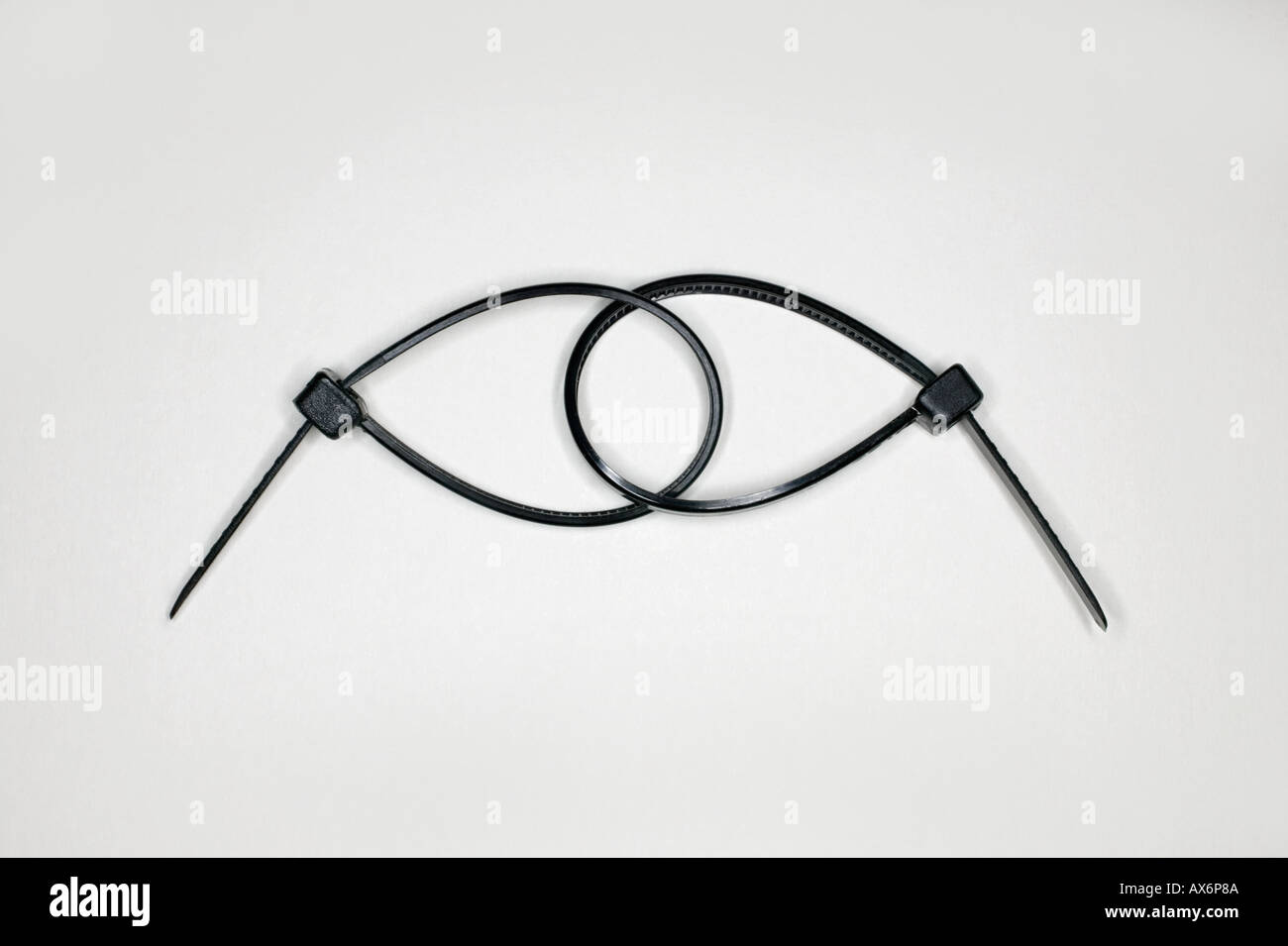 Cable ties hi-res stock photography and images - Alamy