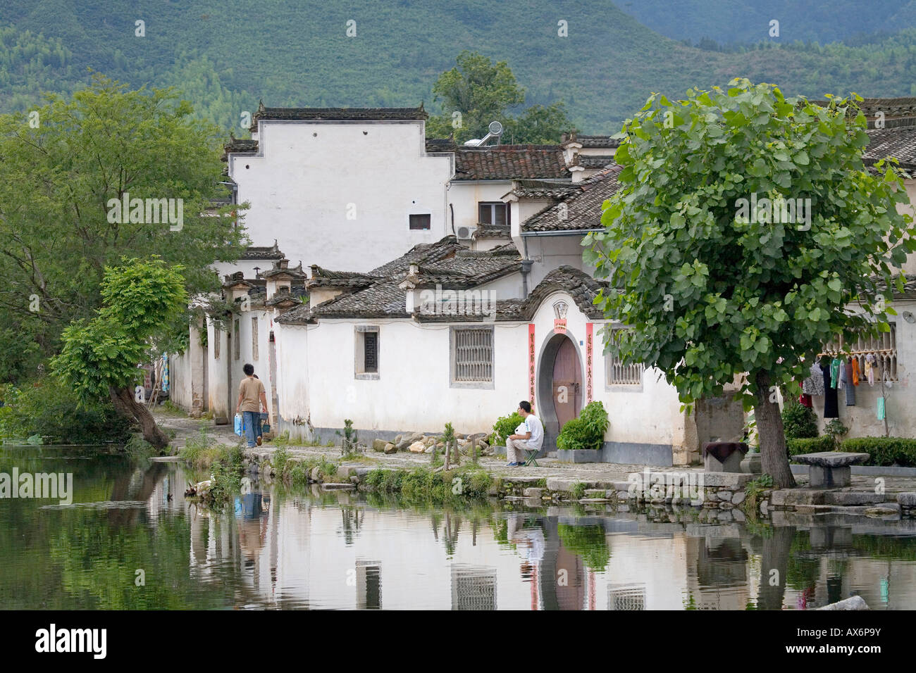 Building river china waterfront houses hi-res stock photography and ...