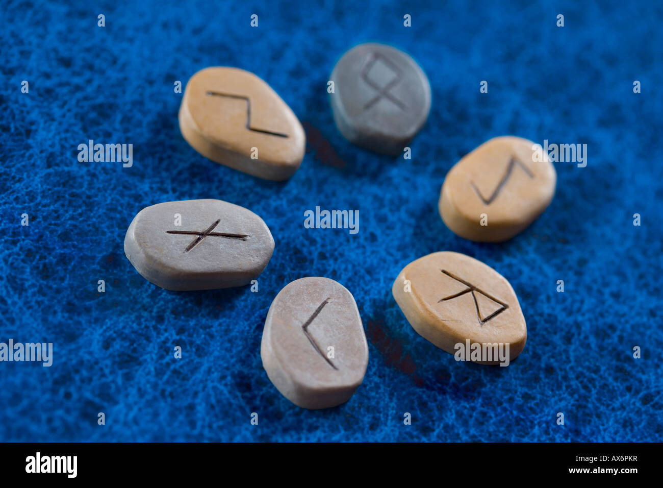 Circle of runes hi-res stock photography and images - Alamy