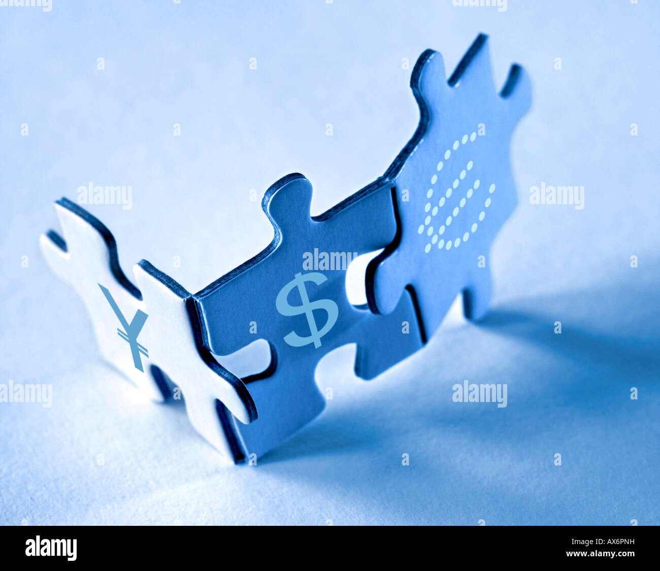 Jigsaw photographs hi-res stock photography and images - Alamy