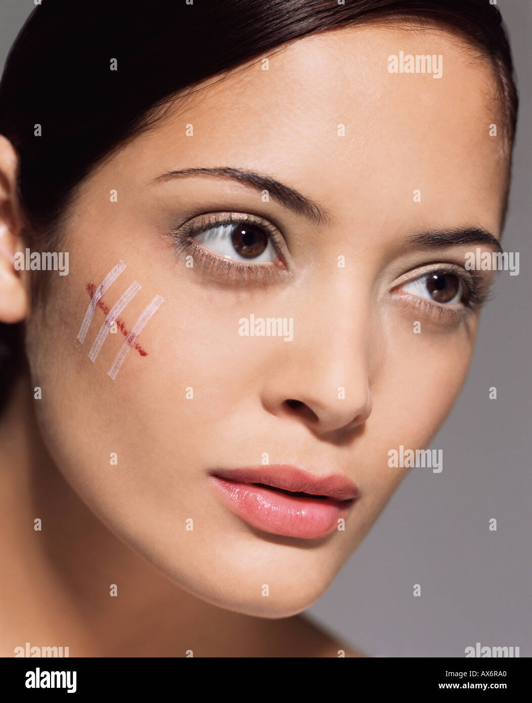 Butterfly bandage hi-res stock photography and images - Alamy