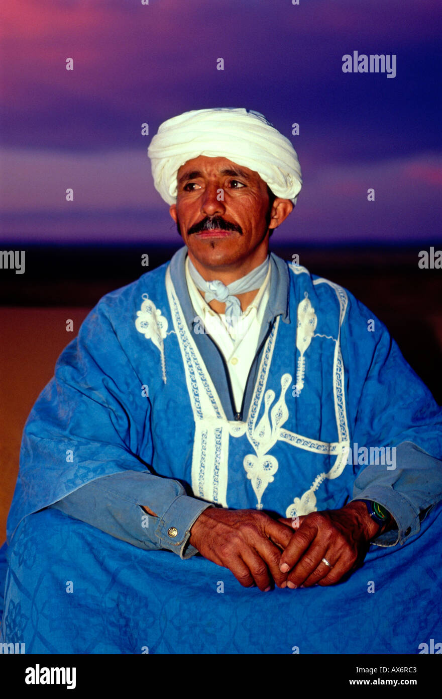 1, one, Moroccan, Moroccan man, Berber, Berber man, Erg Chebbi, near ...