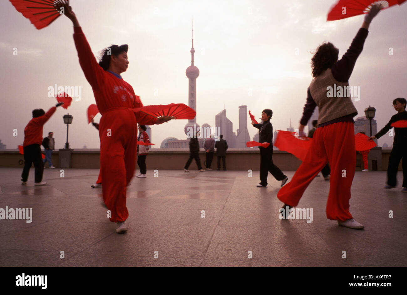 Fan dancing on the bund hi-res stock photography and images - Alamy