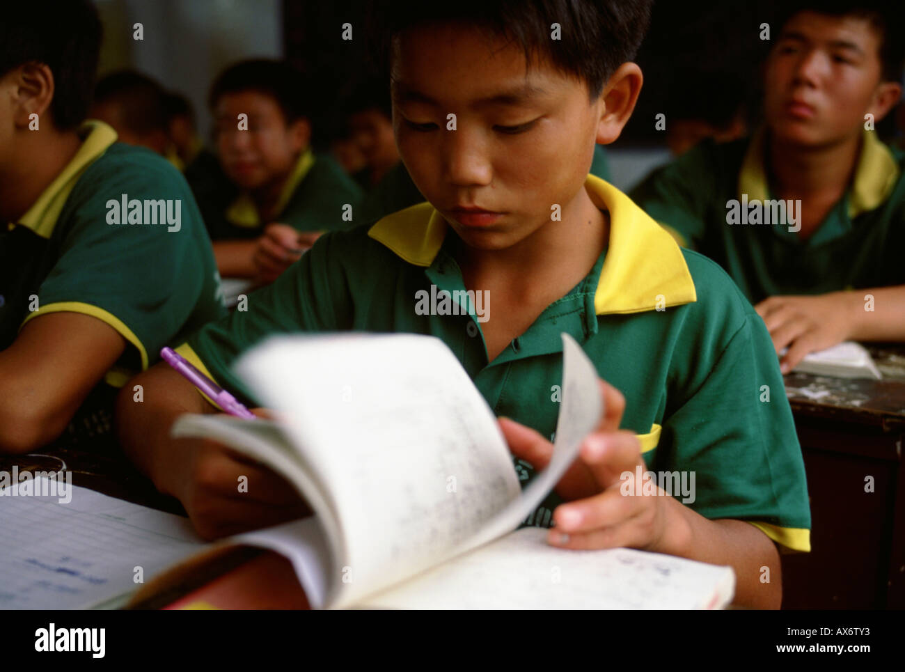China school classroom desks hi-res stock photography and images - Alamy