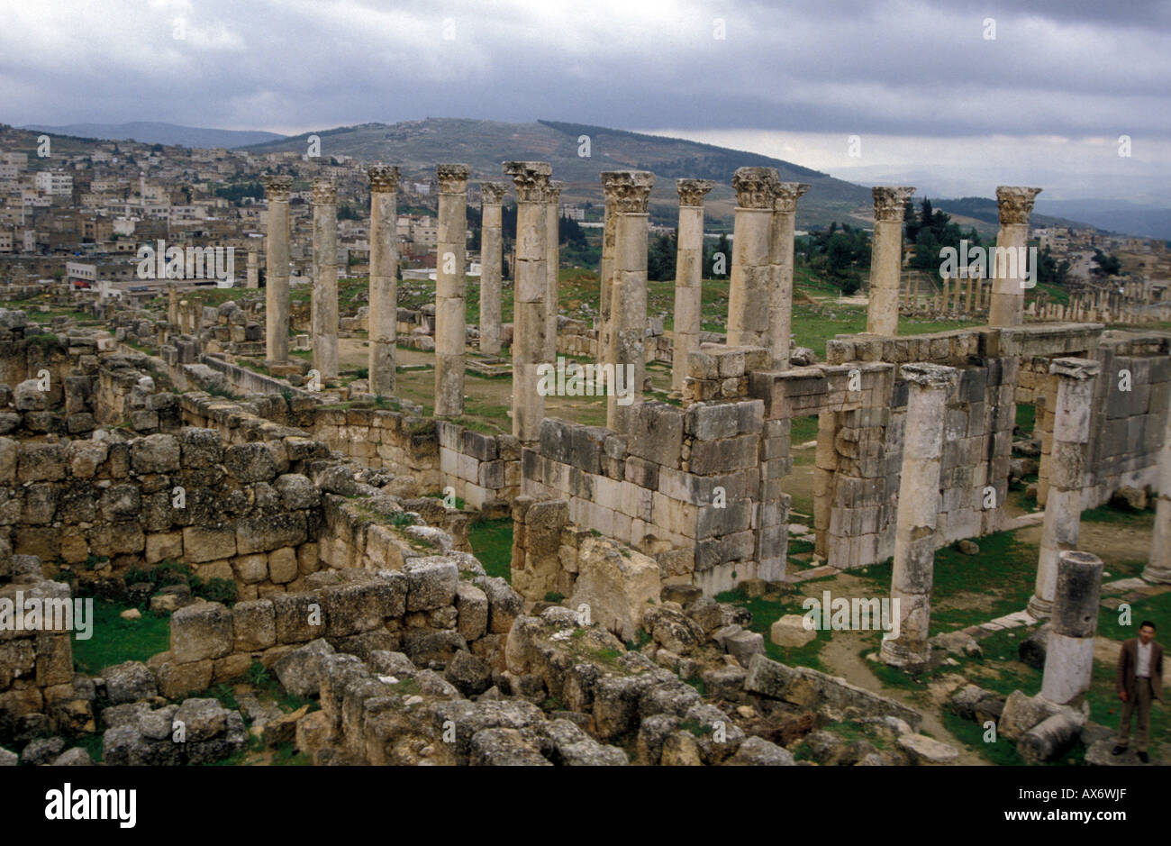 JORDAN Local Caption Jerash Colonnade Stock Photo - Alamy
