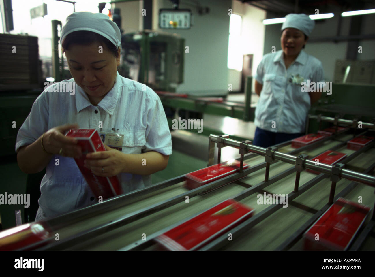 Cigarette production hi-res stock photography and images - Alamy
