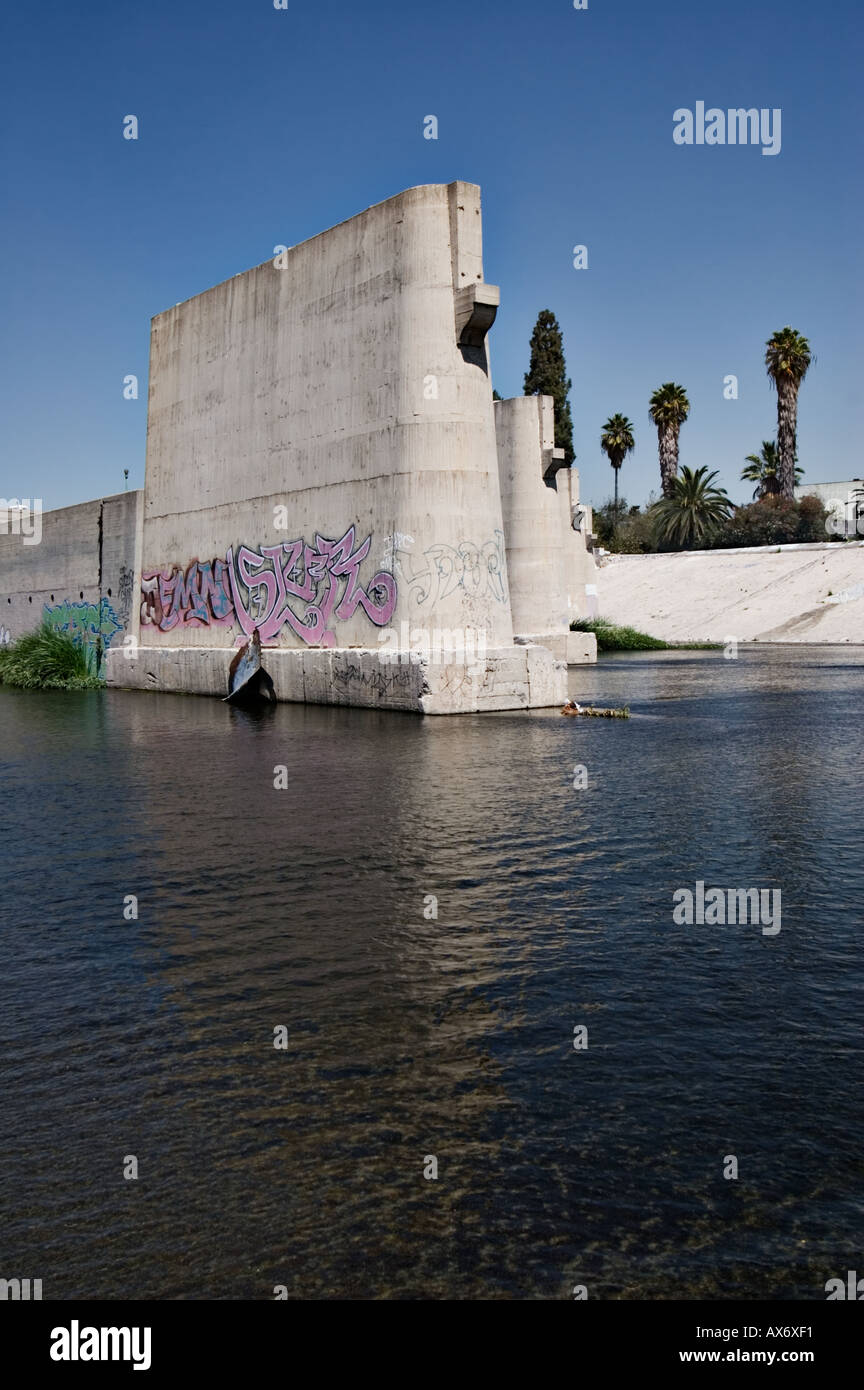 Concrete Flood control structures in the Los Angeles River Stock Photo ...
