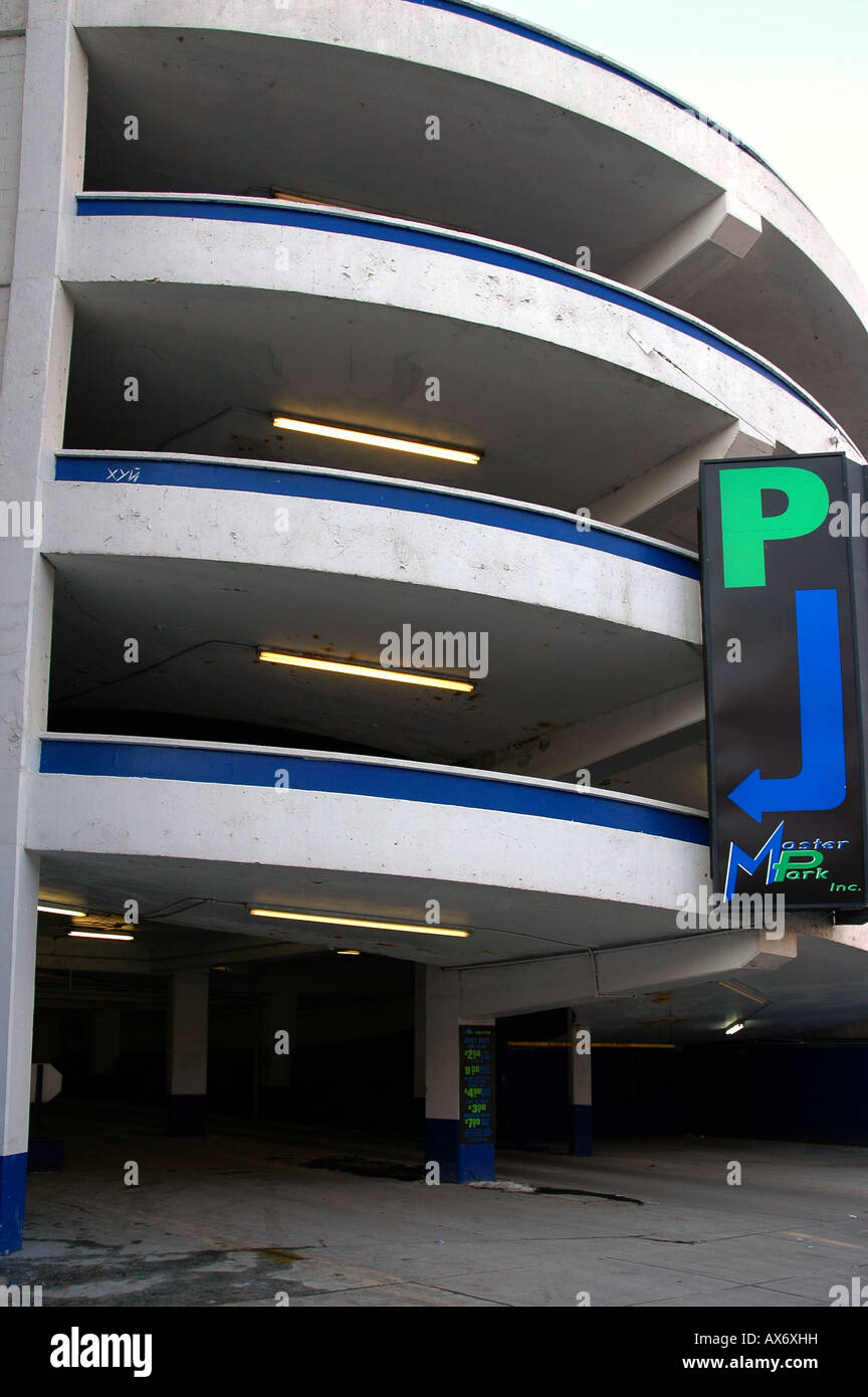 A circular corkscrew parking garage Stock Photo - Alamy