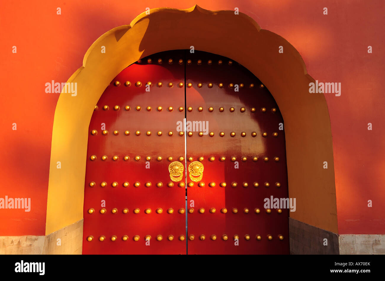 Gate in Temple of Heaven,front view,Beijing Stock Photo - Alamy