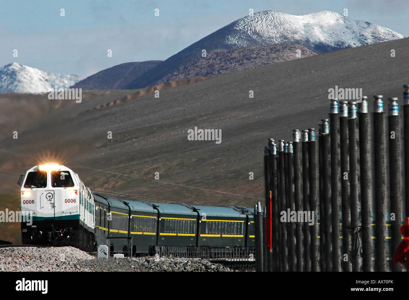 A Lhasa bound train tops the 4,767m Kunlun Pass, one of the highest ...