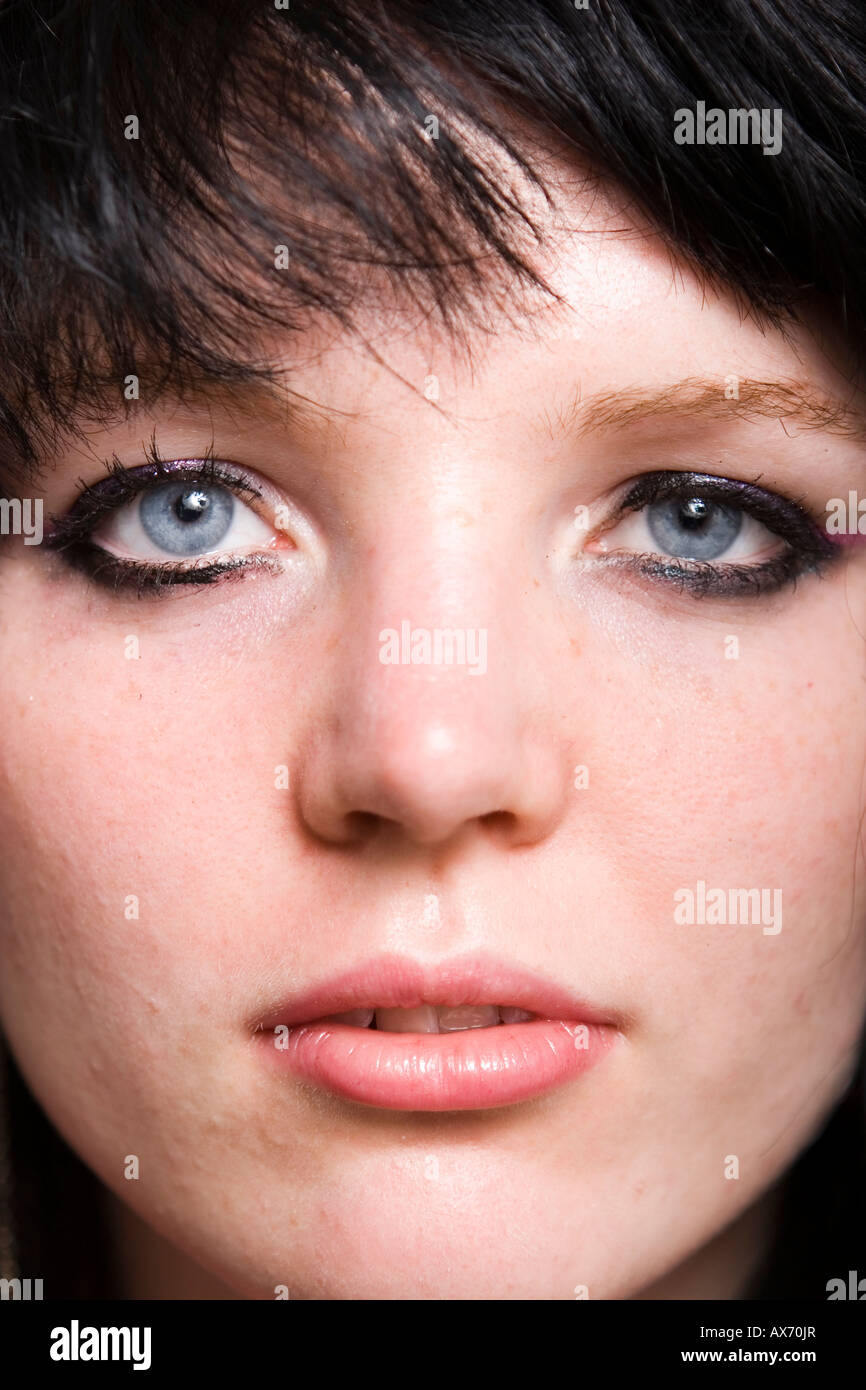Gaze straight ahead hi-res stock photography and images - Alamy