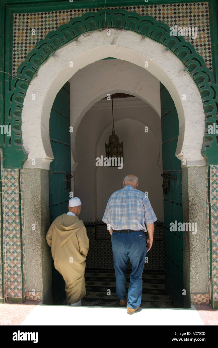 Entering the Mosque Stock Photo - Alamy