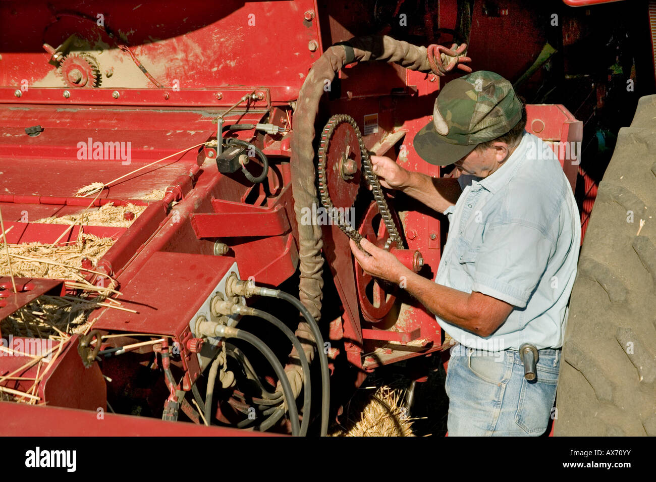 How to drive tractor hi-res stock photography and images - Alamy