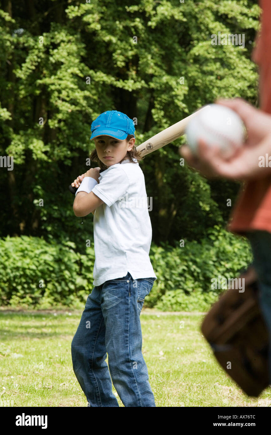 Children playing baseball hi-res stock photography and images - Alamy
