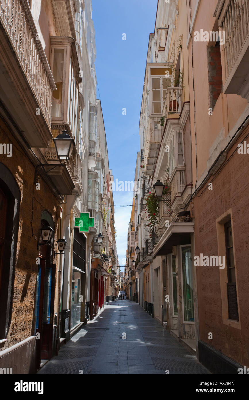 Shops in old Cadiz Stock Photo - Alamy