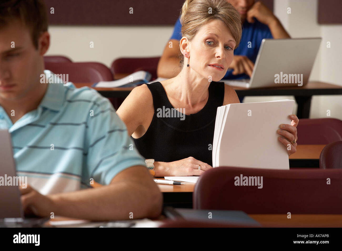 Computer exam hall hi-res stock photography and images - Alamy