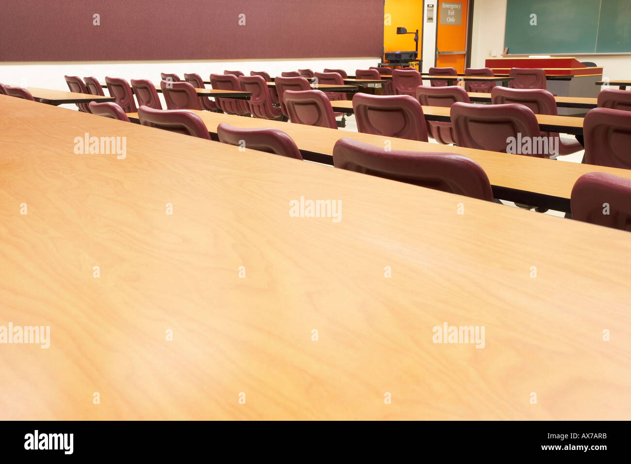 Empty tables and chairs in a lecture hall Stock Photo - Alamy