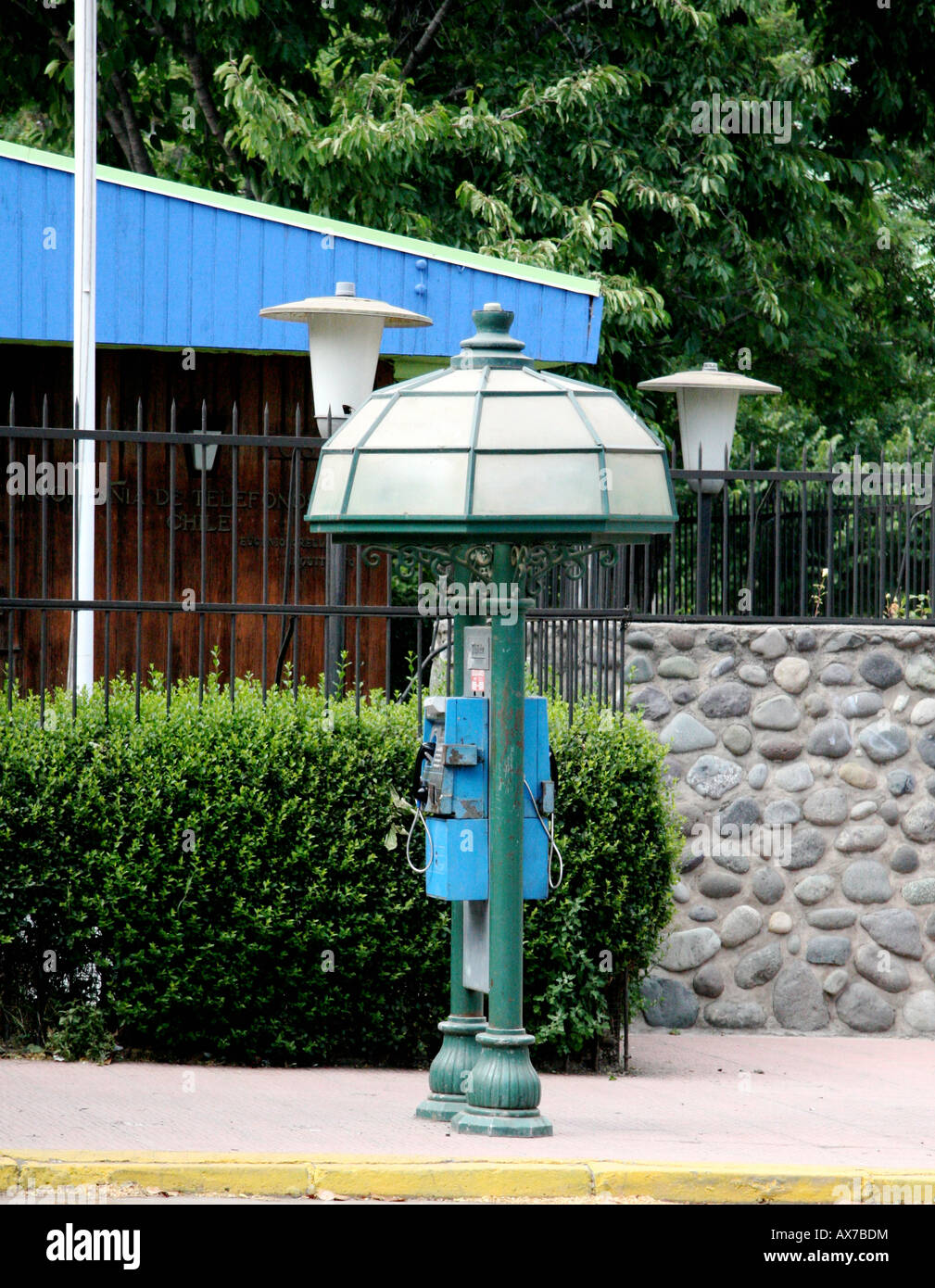 old fashioned telephone Chile Stock Photo - Alamy
