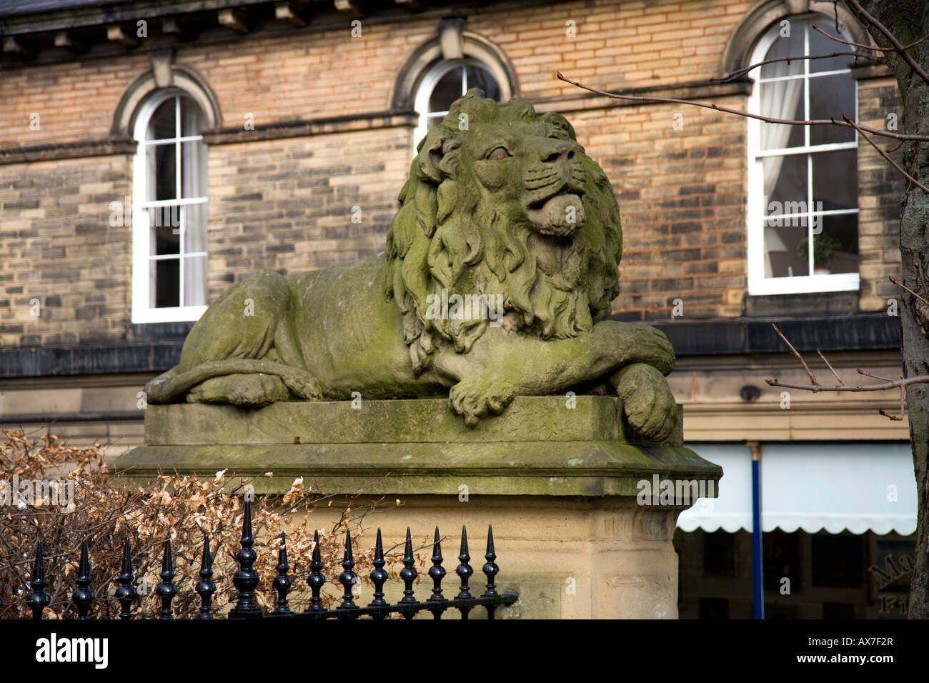 Saltaire Lion High Resolution Stock Photography and Images - Alamy