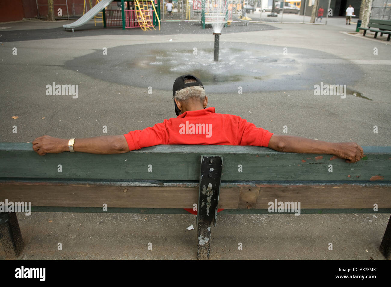 Old man sleeping on bench hi-res stock photography and images - Alamy