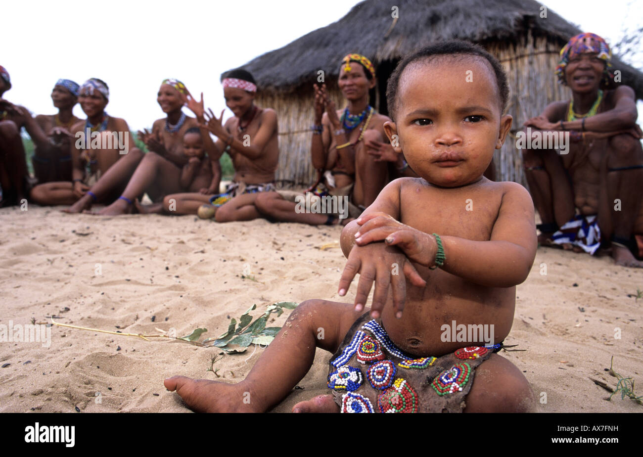 Bushman africa family hi-res stock photography and images - Alamy