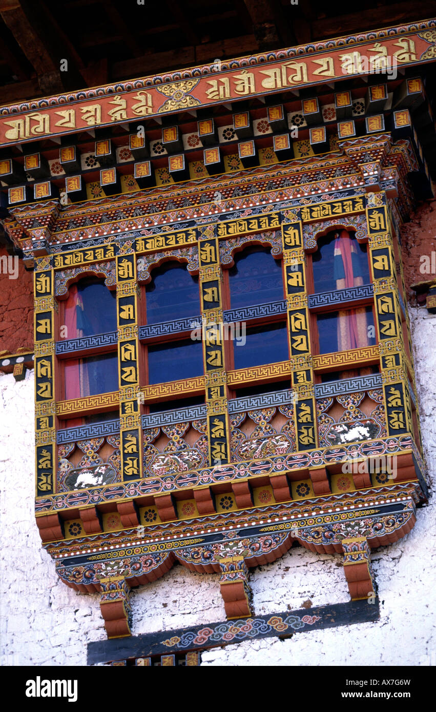 Bhutan Punakha Dzong carved painted window Stock Photo - Alamy