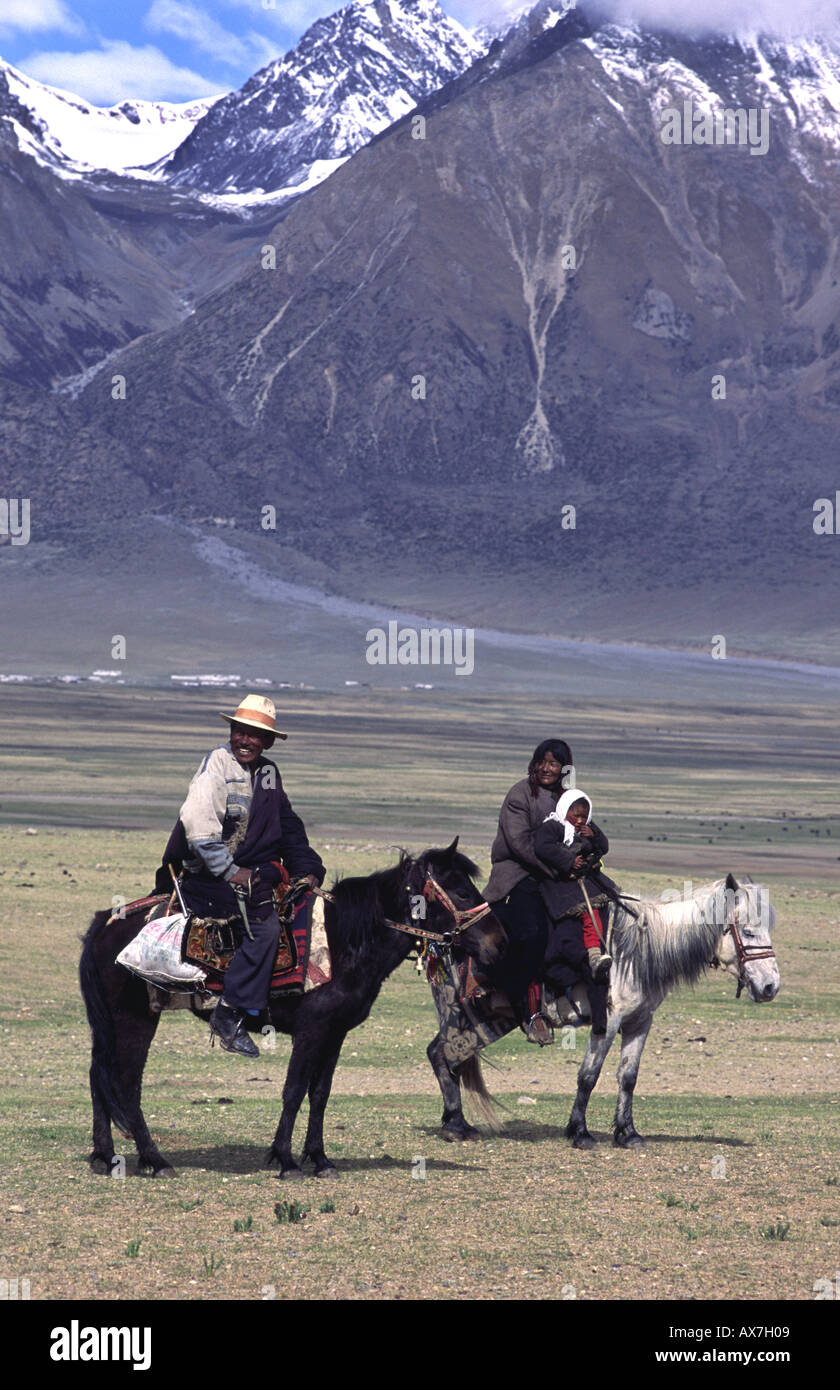 Tibetan family on horse. Near Yangpachen, Tibet Stock Photo - Alamy
