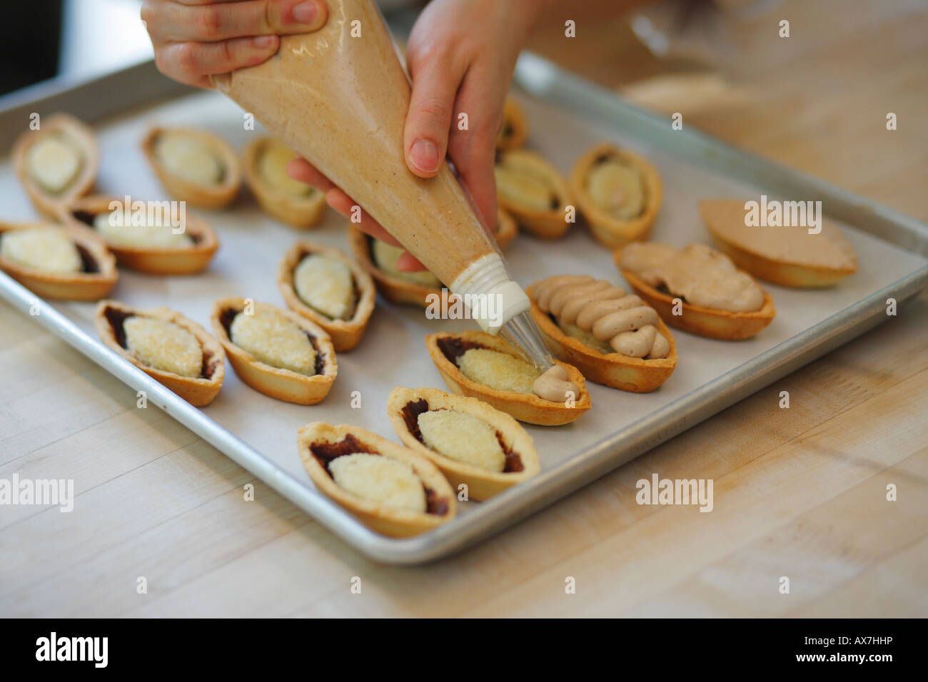 Pastry boats hi-res stock photography and images - Alamy
