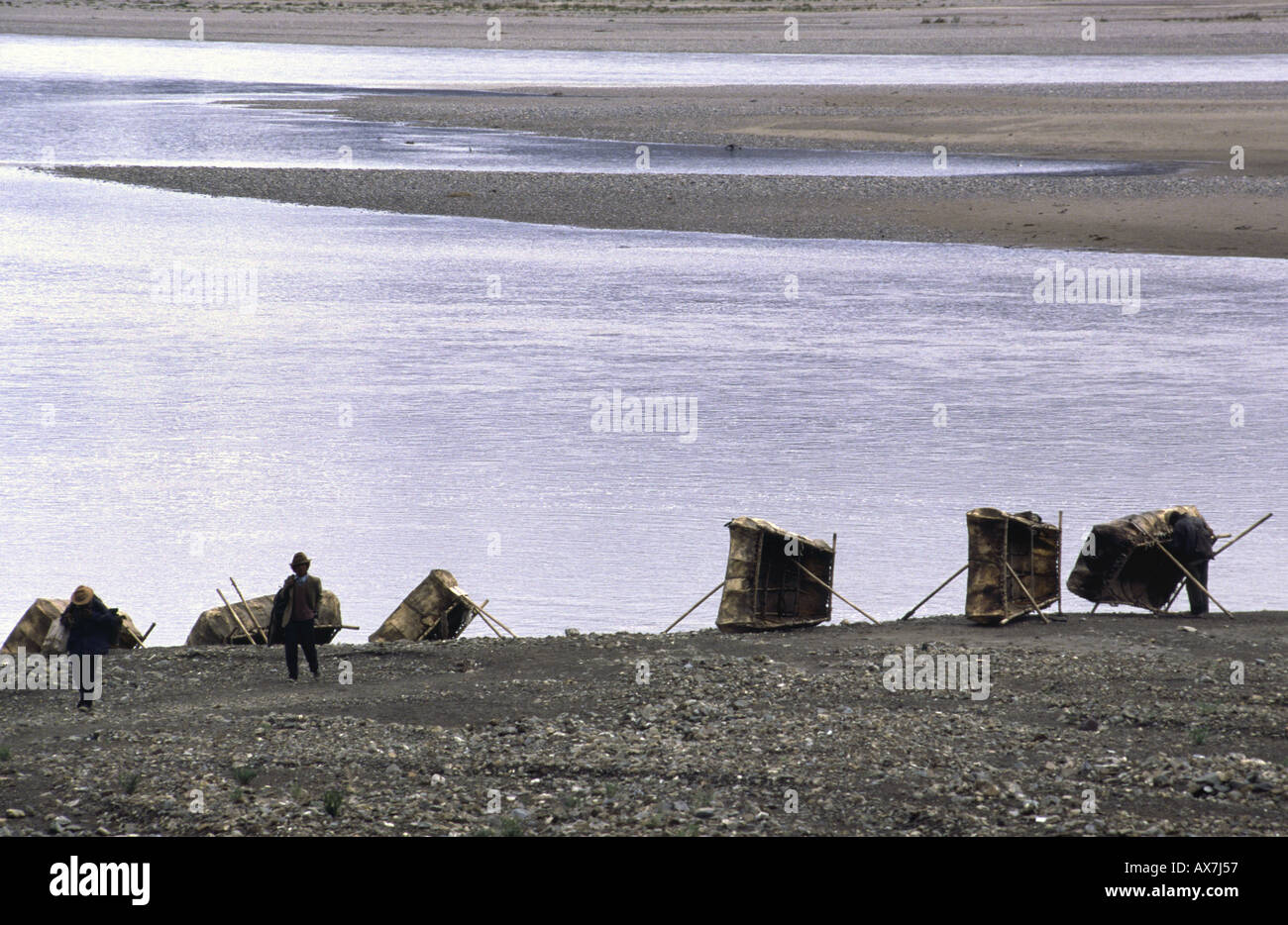 Tibetan Yak-skin Coracle boats. Yarlung Tsampo river, Tibet Stock Photo ...