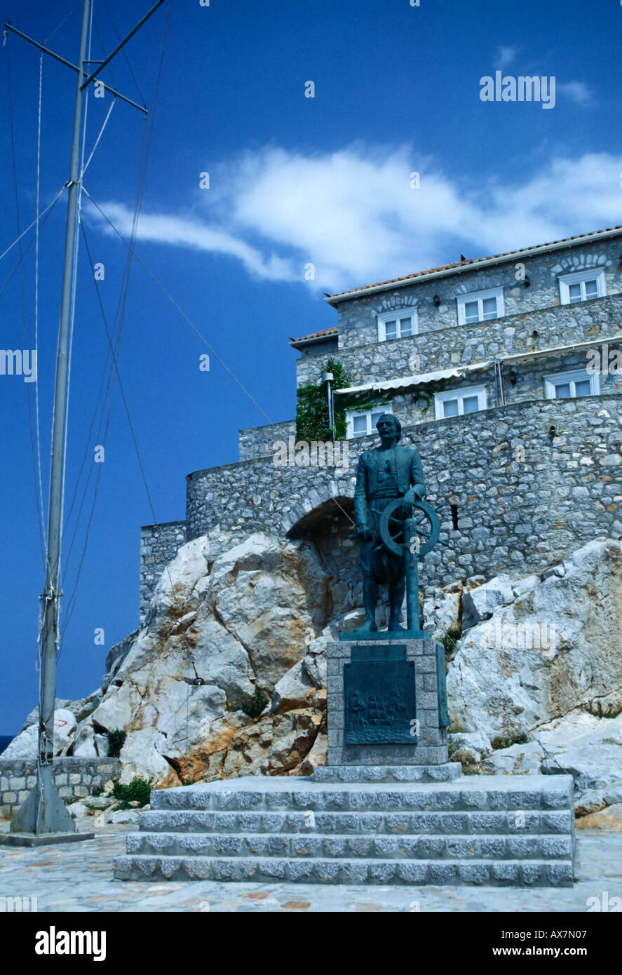 Grey hydra hi-res stock photography and images - Alamy