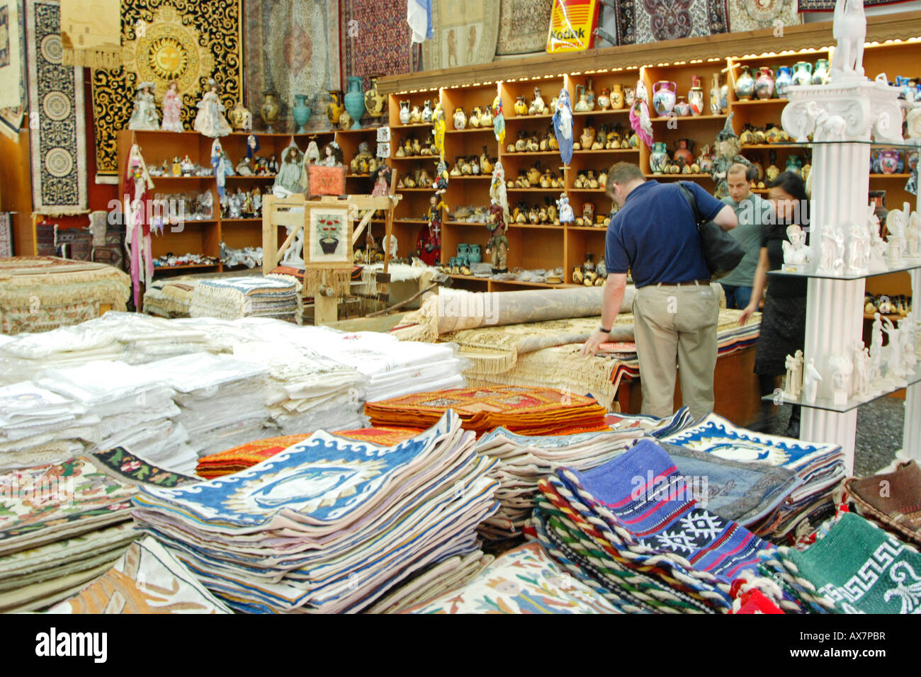 Ancient roman shop hi-res stock photography and images - Alamy