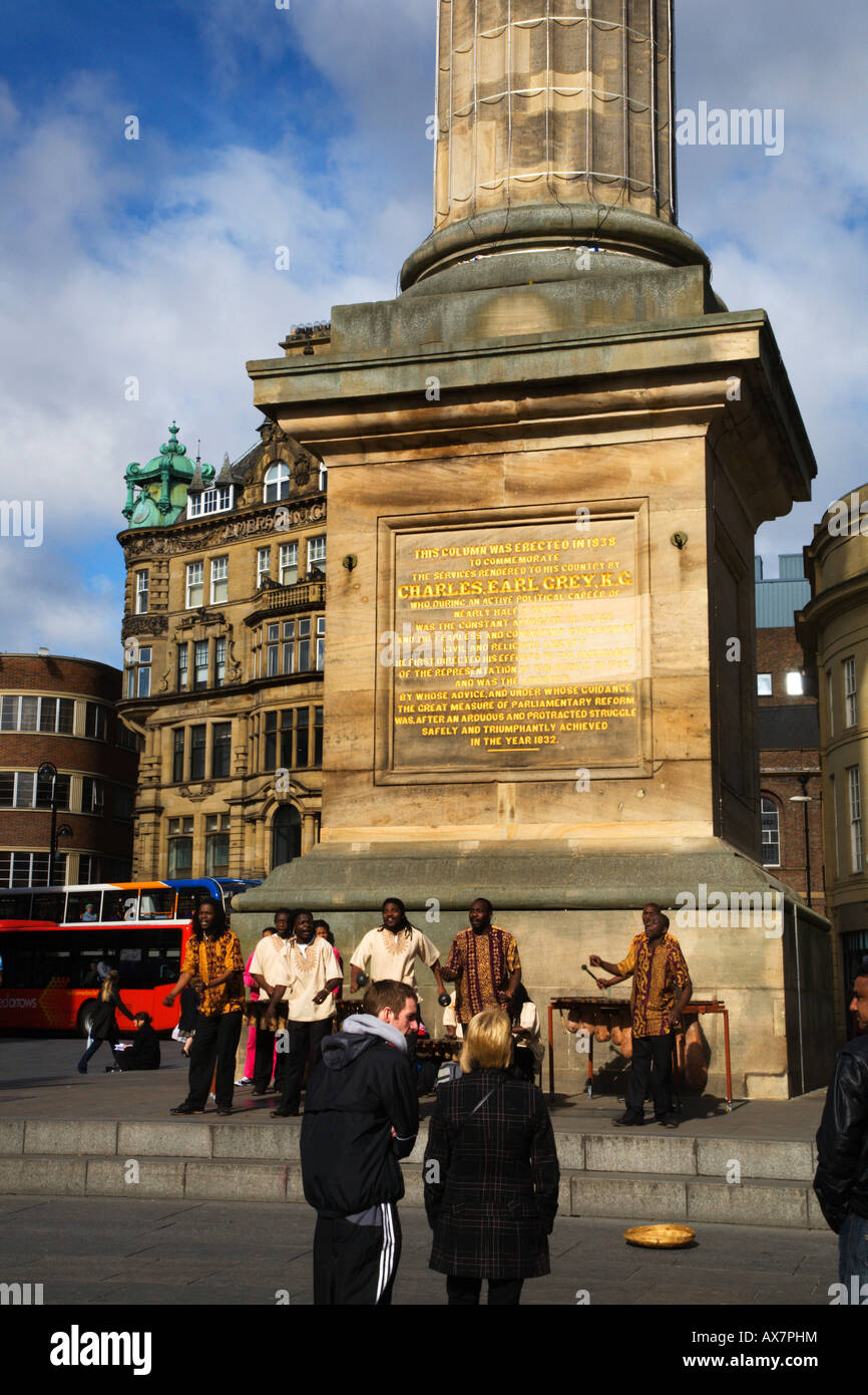 Watching Street Performers Grey Monument Newcastle Upon Tyne England ...