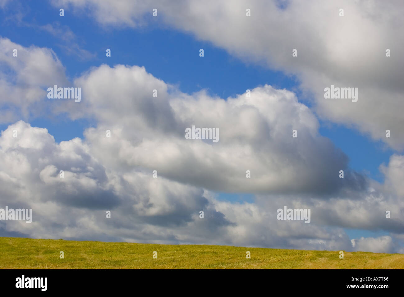 Huge clouds over fields hi-res stock photography and images - Alamy