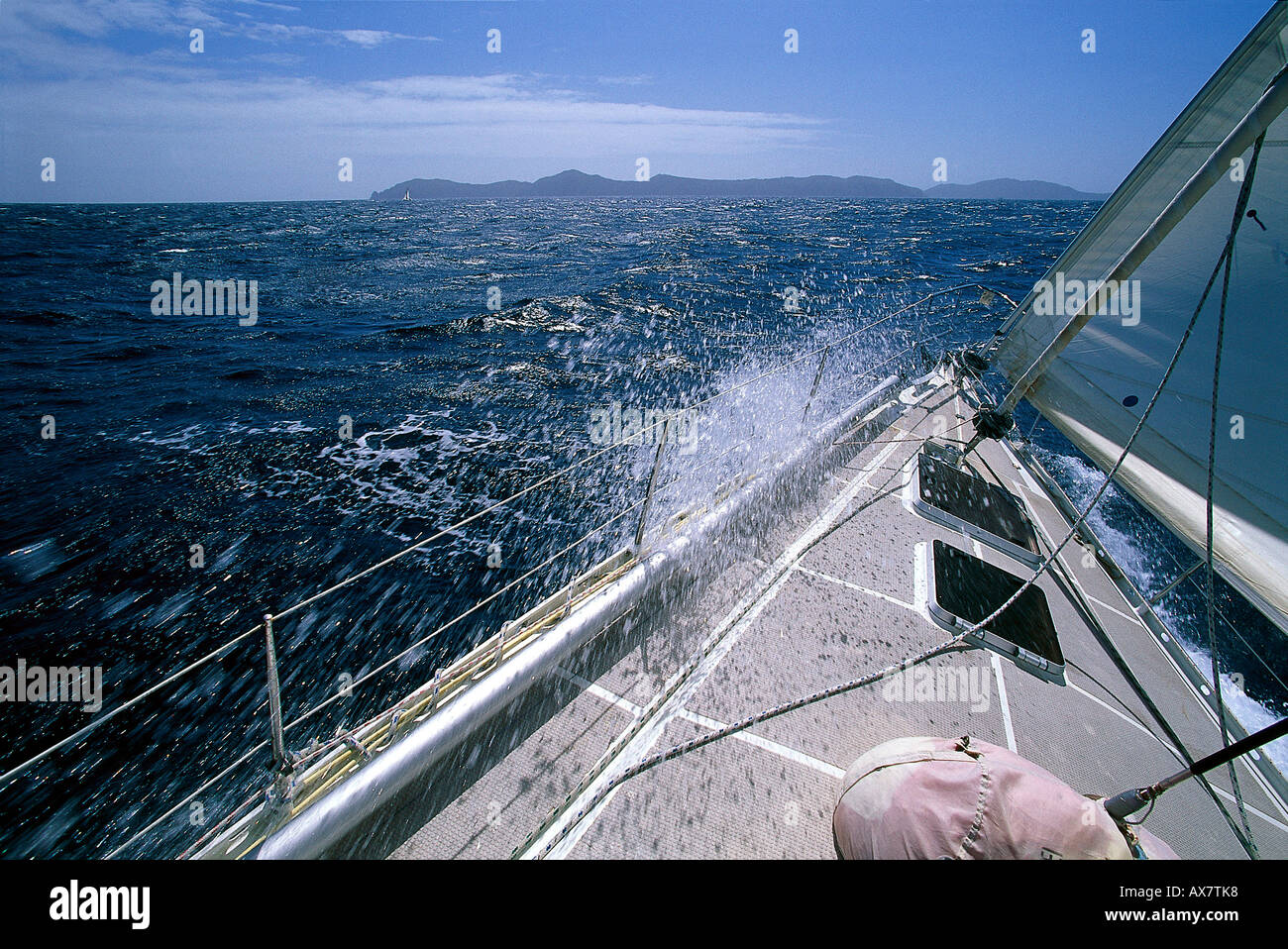 Sailboat in full speed hi-res stock photography and images - Alamy