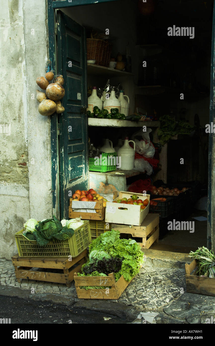 Dark store food poor hi-res stock photography and images - Alamy