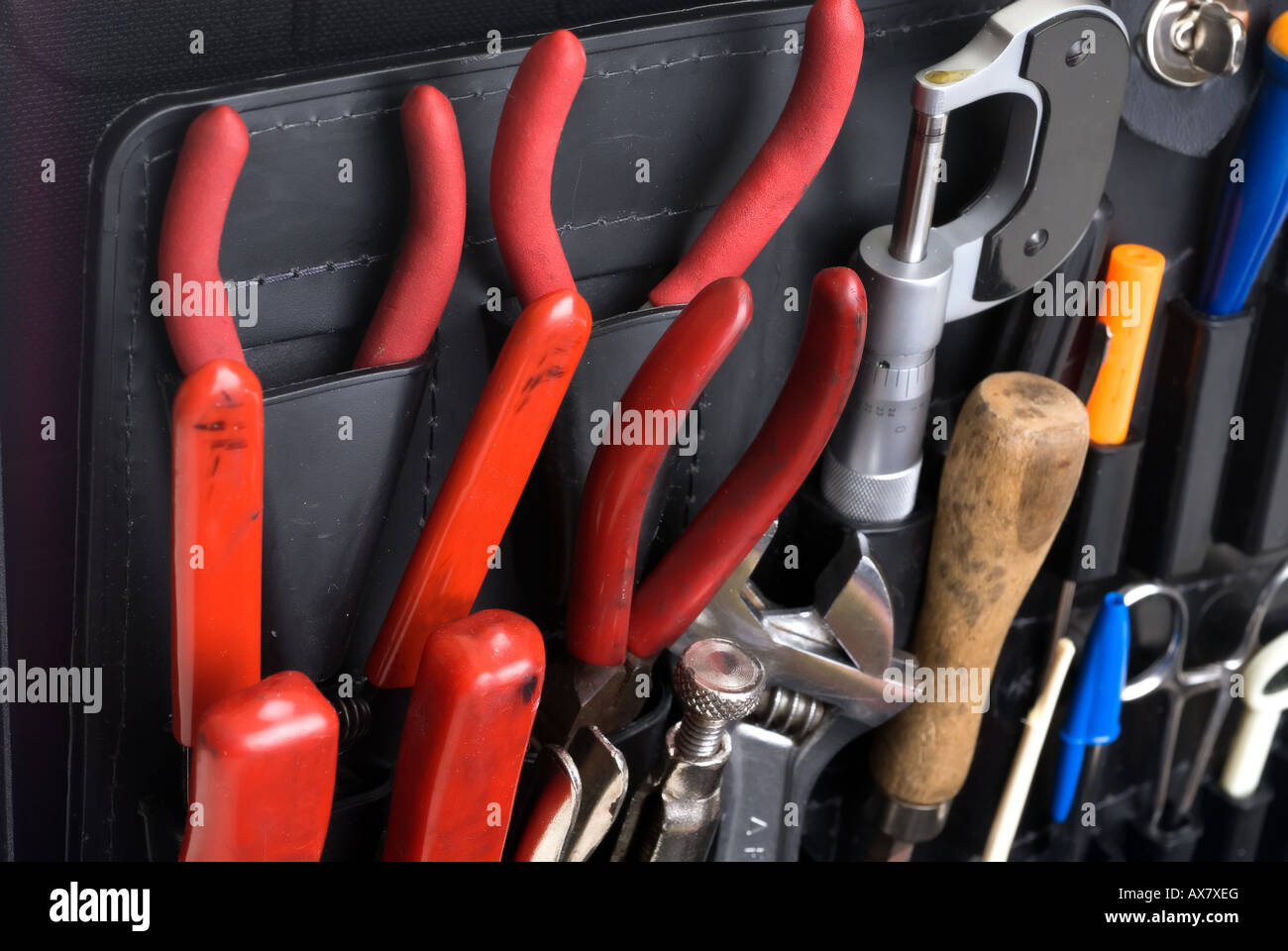 File cutters hi-res stock photography and images - Alamy